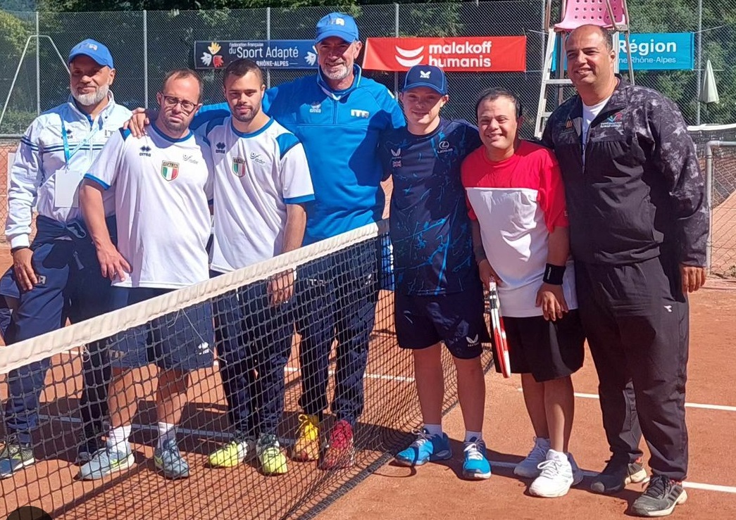 Robbie Hampshaw - Dan Maskell Tennis Trust